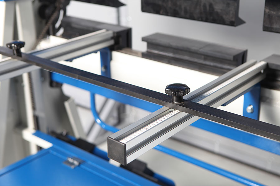 UFA Manual Metal Folding Machine - Northern Machinery Sales